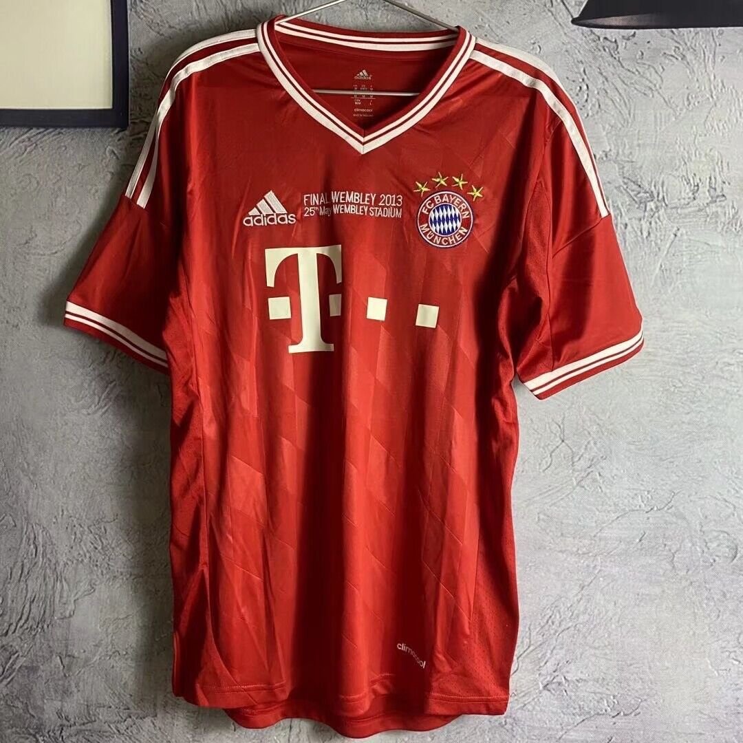 Bayern Munich Home Kit 2013/14 (Half Sleeve) - THE KAPA